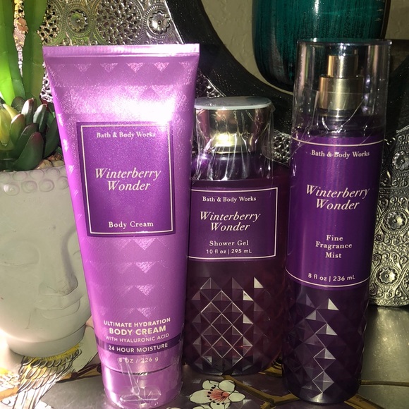 Bath & Body Works | Bath & Body | Bath And Body Works Winterberry Wonder Gift Set Combo | Poshmark